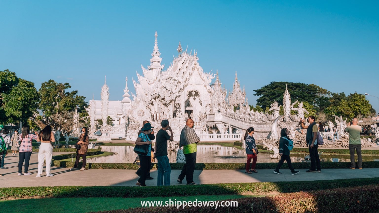White Temple in Chiang Rai: Wat Rong Khun (Visitor's Guide)