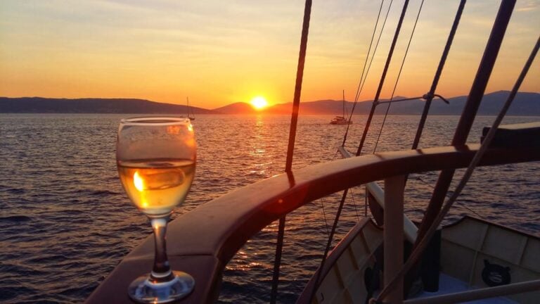 7 Best Split Boat Trips (2026 Favorites by a Local)